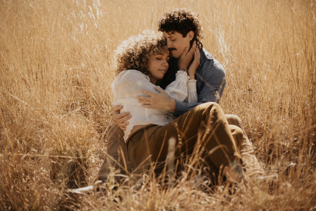 Outdoor Couples Session in Austin, Texas - tapestryphotos.com
